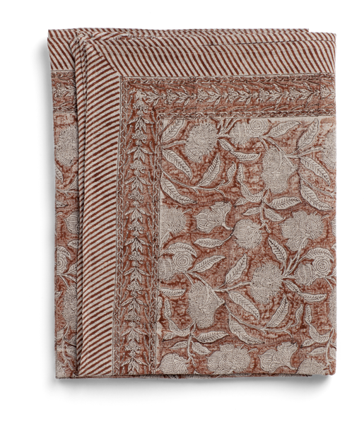 Linen tablecloth with Autumn Leaves print in Spicy Red – Chamois Shop